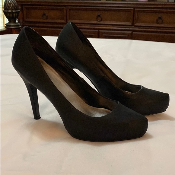 City Streets | Shoes | Sale City Streets Classic Black Heels | Poshmark
